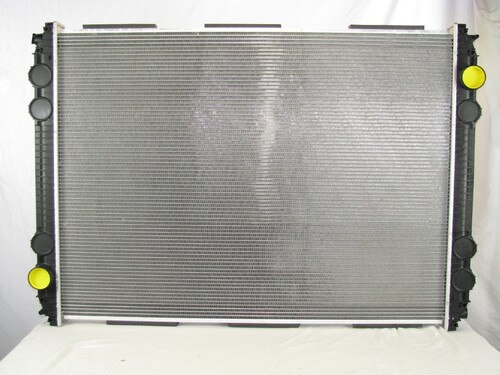 FREIGHTLINER Radiator CENTURY / COLUMBIA 03-07 BHTU3933001 by Reach
